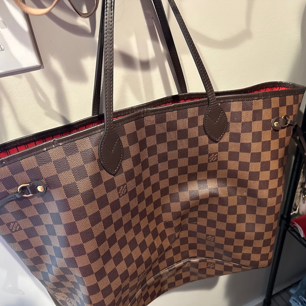 Authentic- Neverfull Damier Lv (Louis Vuitton) The Bi… - Gem